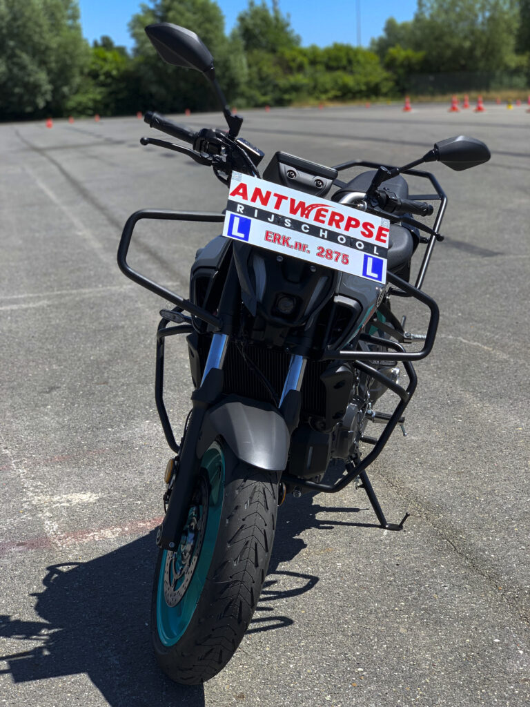 Haal je rijbewijs Motor A1, A2 & A | Antwerpse Rijschool